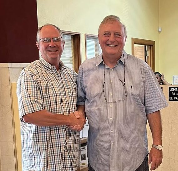 Honoring a legacy: Mayor Thomas retires after years of service – The ...